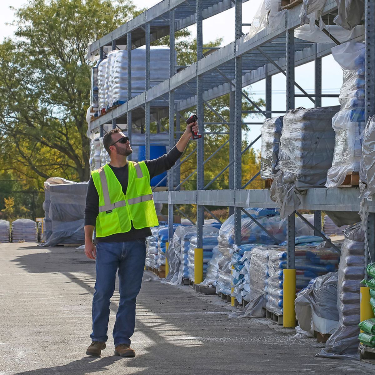 Simplify materials management with digital solutions